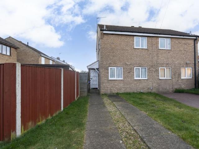 2 bedroom semi detached house for sale