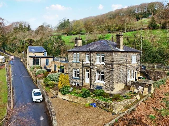 2 bedroom semi detached house for sale