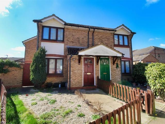 2 bedroom semi detached house for sale
