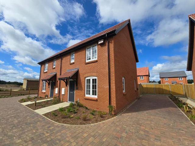 2 bedroom semi detached house for sale