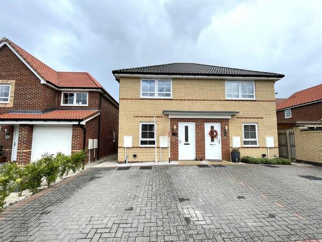 2 bedroom semi detached house for sale