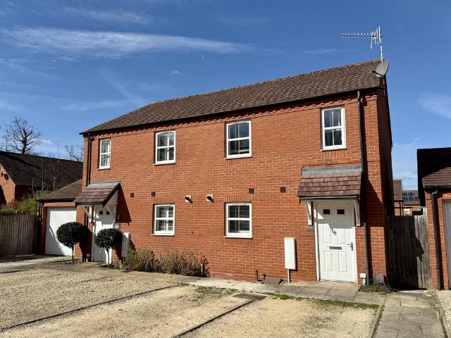 2 bedroom semi detached house for sale