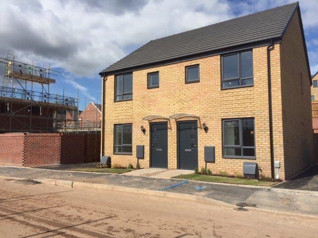 2 bedroom semi detached house for sale
