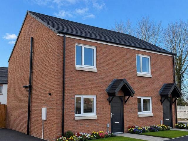 2 bedroom semi detached house for sale