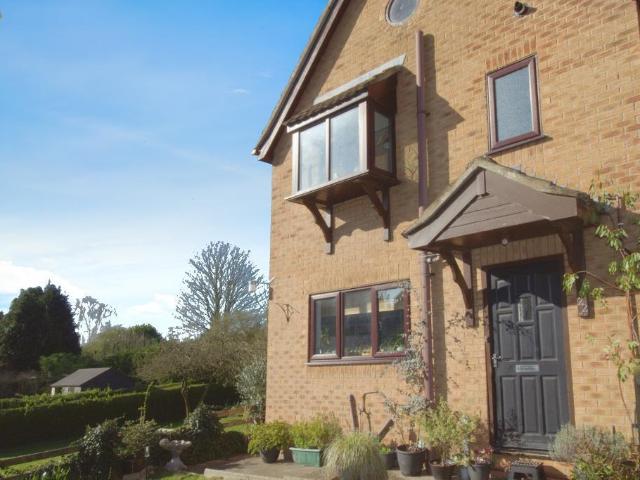 2 bedroom semi detached house for sale