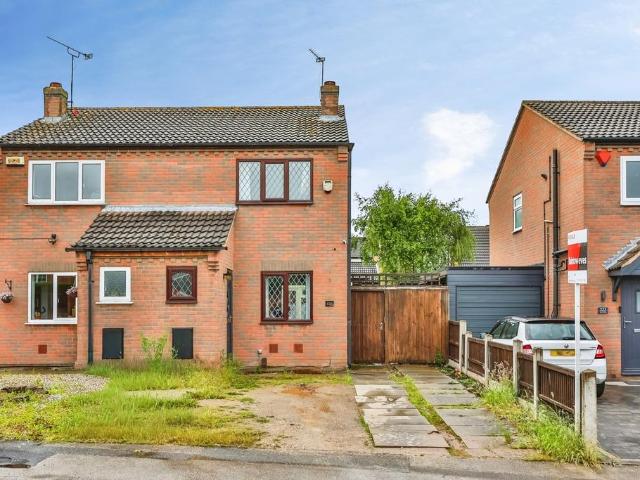 2 bedroom semi detached house for sale