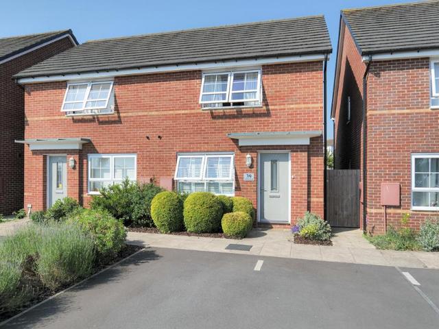 2 bedroom semi detached house for sale