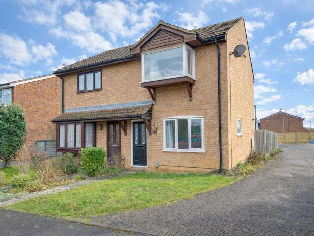 2 bedroom semi detached house for sale