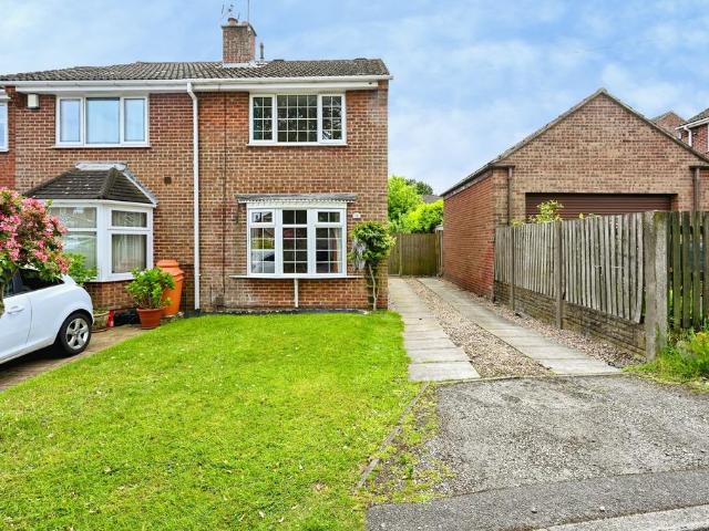 2 bedroom semi detached house for sale
