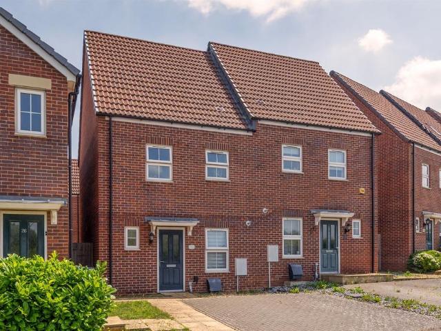 2 bedroom semi detached house for sale