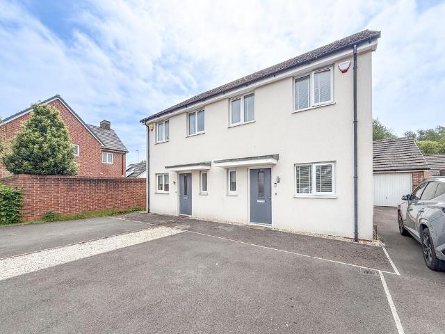 2 bedroom semi detached house for sale