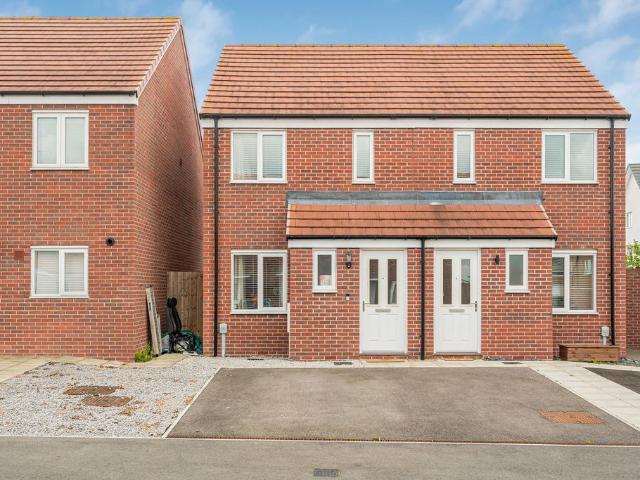 2 bedroom semi detached house for sale