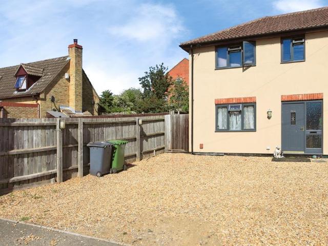 2 bedroom semi detached house for sale