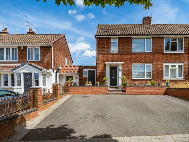 2 bedroom semi detached house for sale