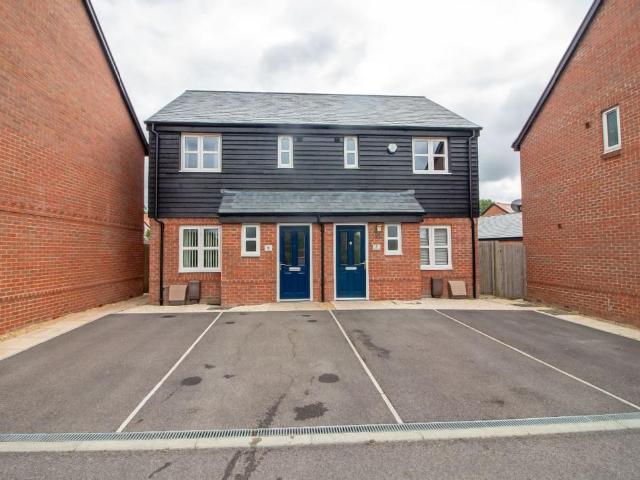 2 bedroom semi detached house for sale