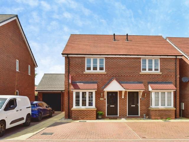 2 bedroom semi detached house for sale