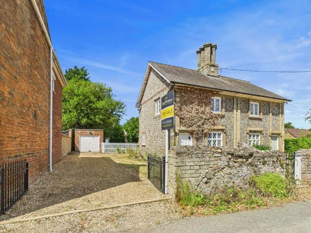 2 bedroom semi detached house for sale