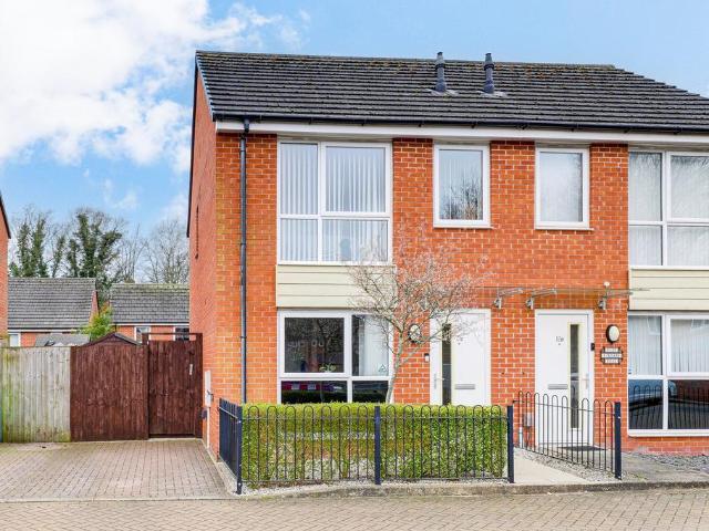 2 bedroom semi detached house for sale