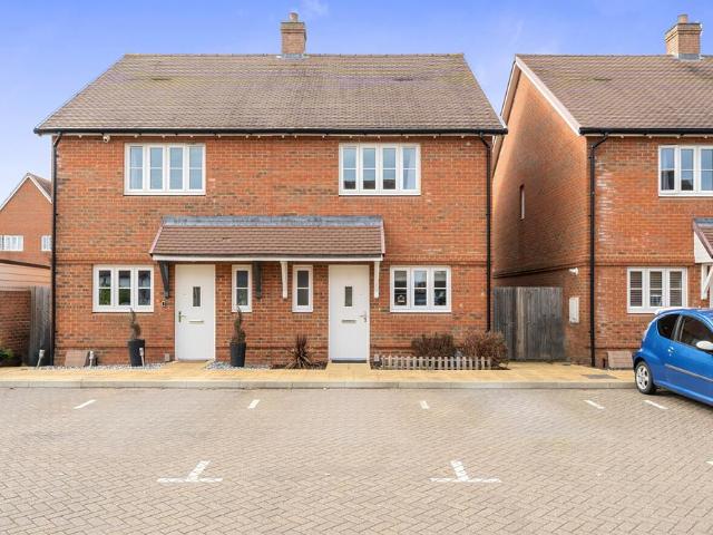 2 bedroom semi detached house for sale