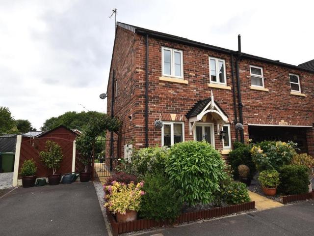 2 bedroom semi detached house for sale