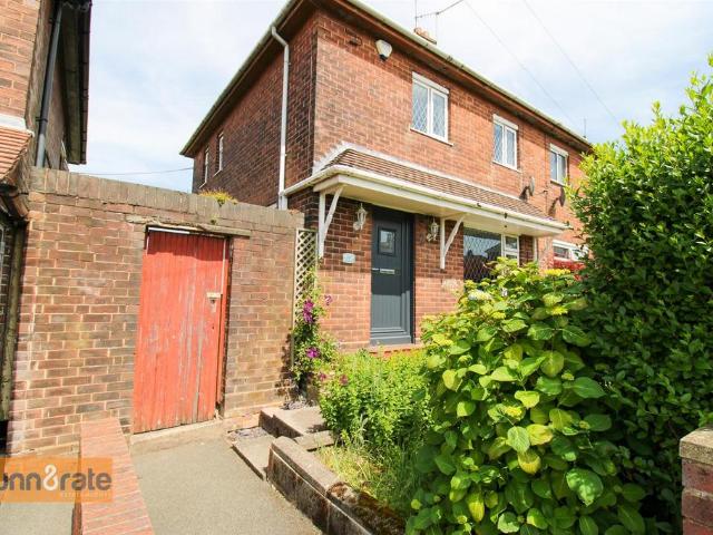 2 bedroom semi detached house for sale