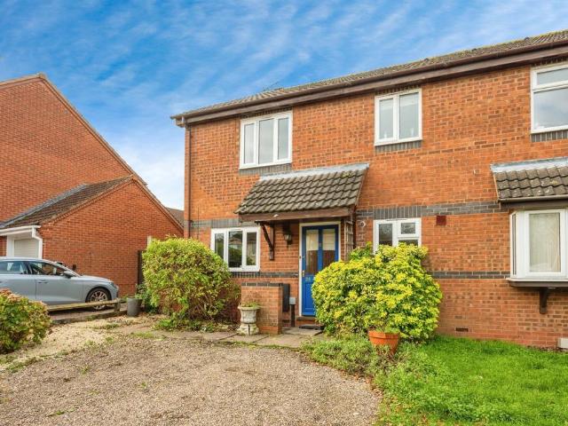 2 bedroom semi detached house for sale