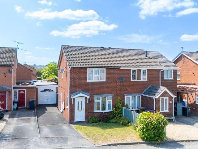 2 bedroom semi detached house for sale