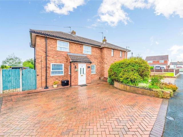 2 bedroom semi detached house for sale