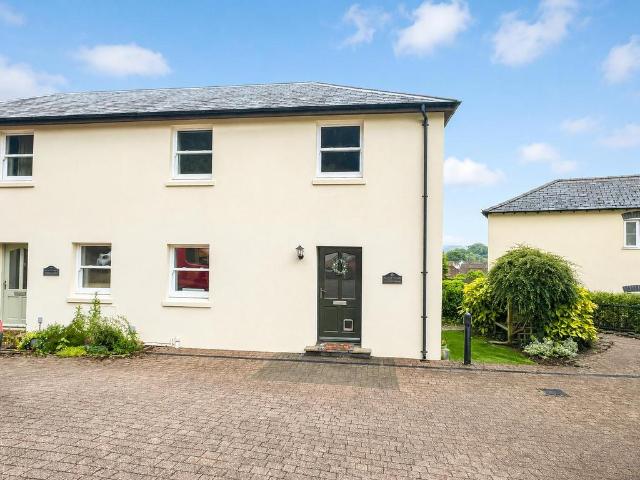 2 bedroom semi detached house for sale
