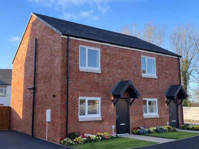 2 bedroom semi detached house for sale
