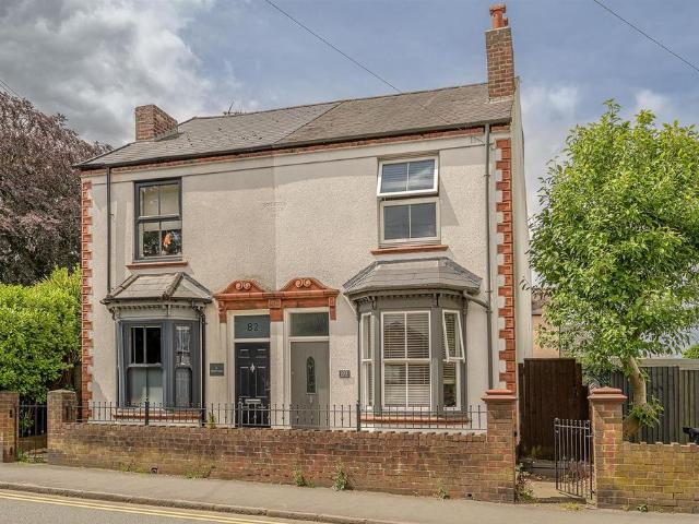 2 bedroom semi detached house for sale