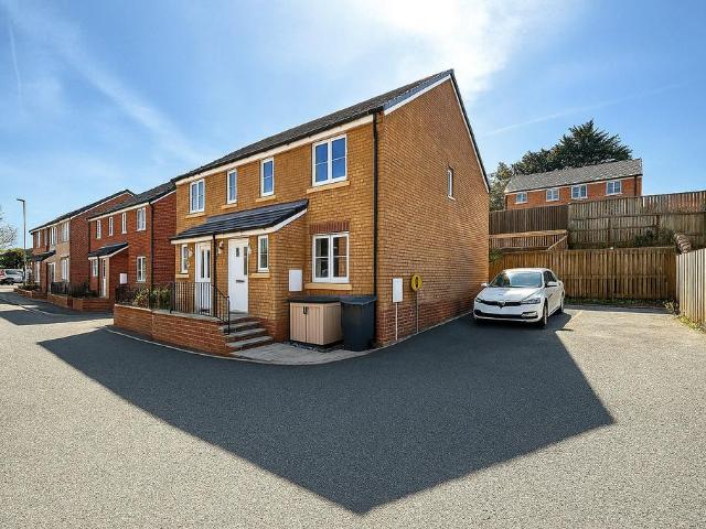2 bedroom semi detached house for sale