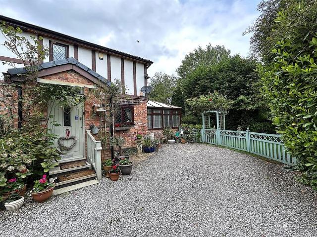 2 bedroom semi detached house for sale