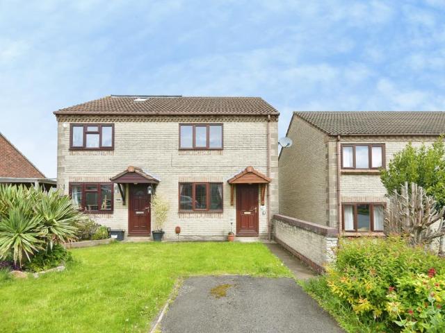 2 bedroom semi detached house for sale