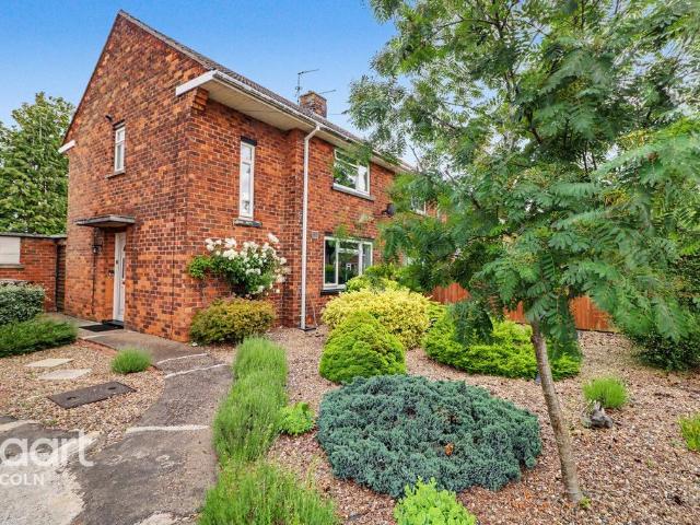 2 bedroom semi detached house for sale