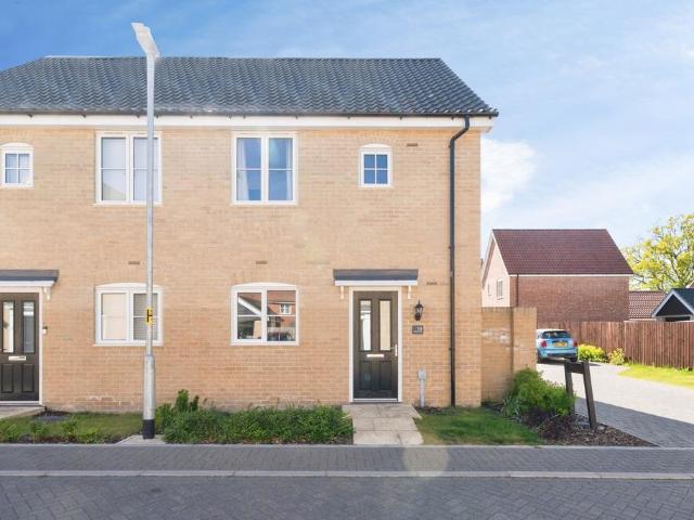 2 bedroom semi detached house for sale