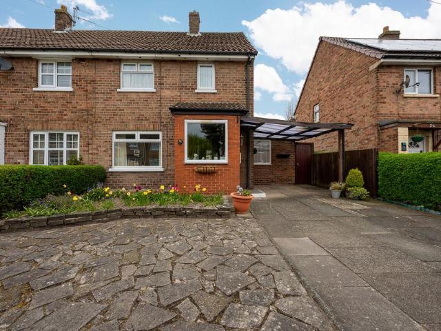 2 bedroom semi detached house for sale