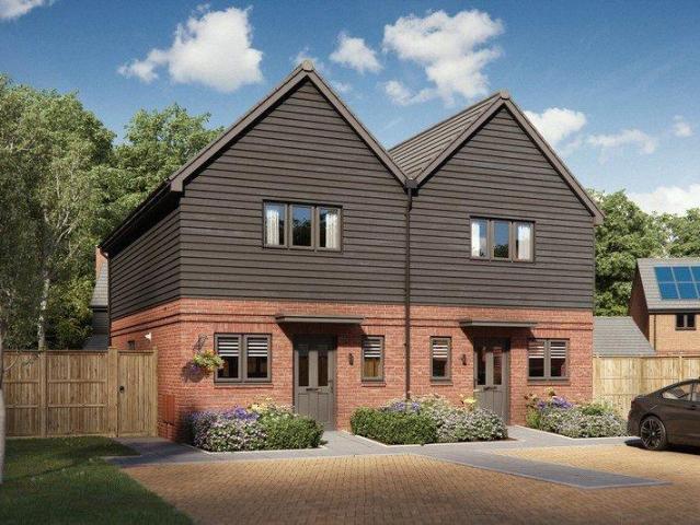 2 bedroom semi detached house for sale