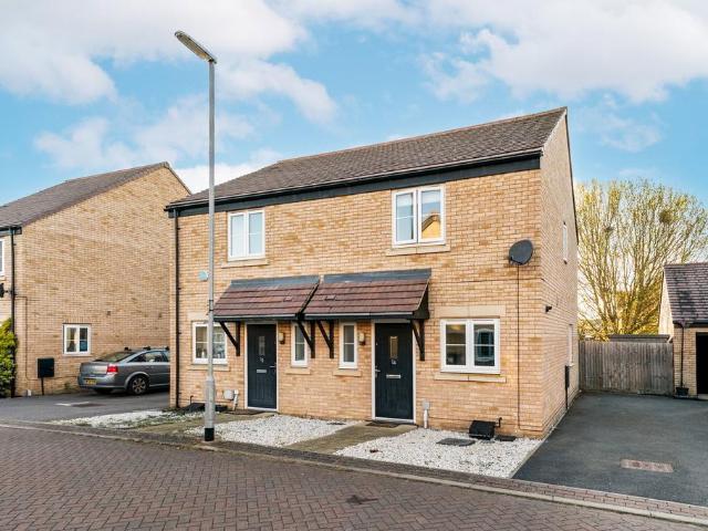 2 bedroom semi detached house for sale