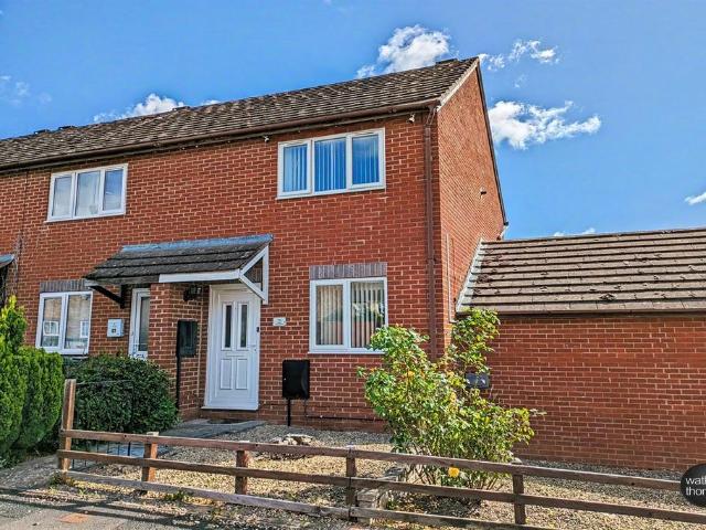 2 bedroom semi detached house for sale