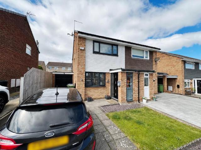 2 bedroom semi detached house for sale