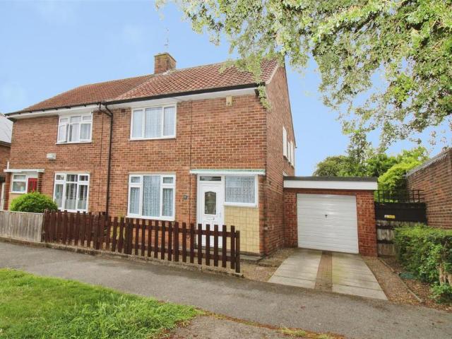 2 bedroom semi detached house for sale