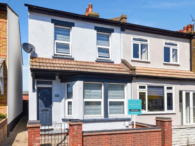 2 bedroom semi detached house for sale