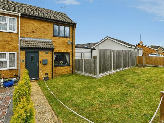 2 bedroom semi detached house for sale