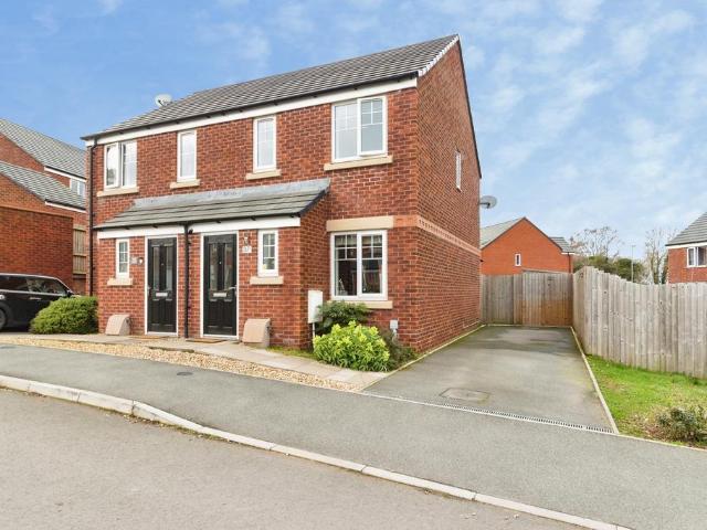 2 bedroom semi detached house for sale