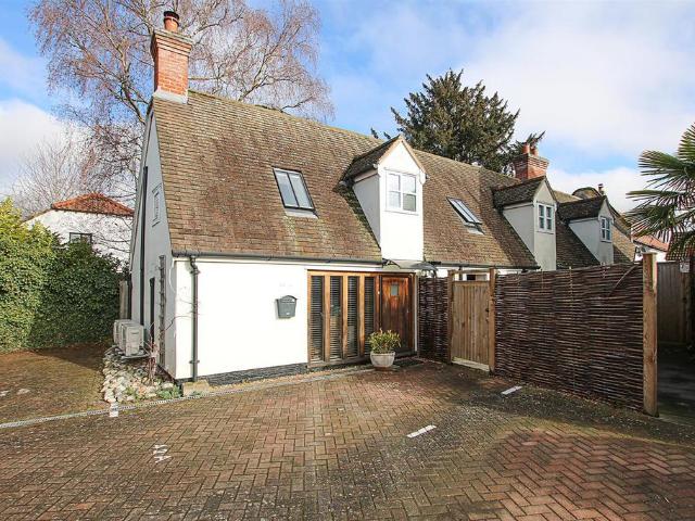 2 bedroom semi detached house for sale
