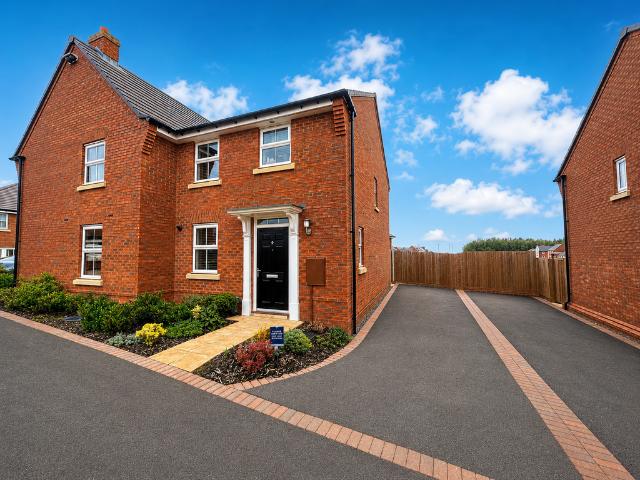 2 bedroom semi detached house for sale