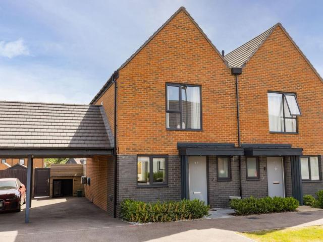 2 bedroom semi detached house for sale