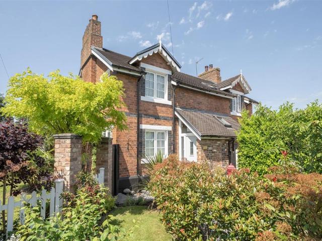 2 bedroom semi detached house for sale