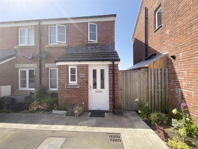 2 bedroom semi detached house for sale